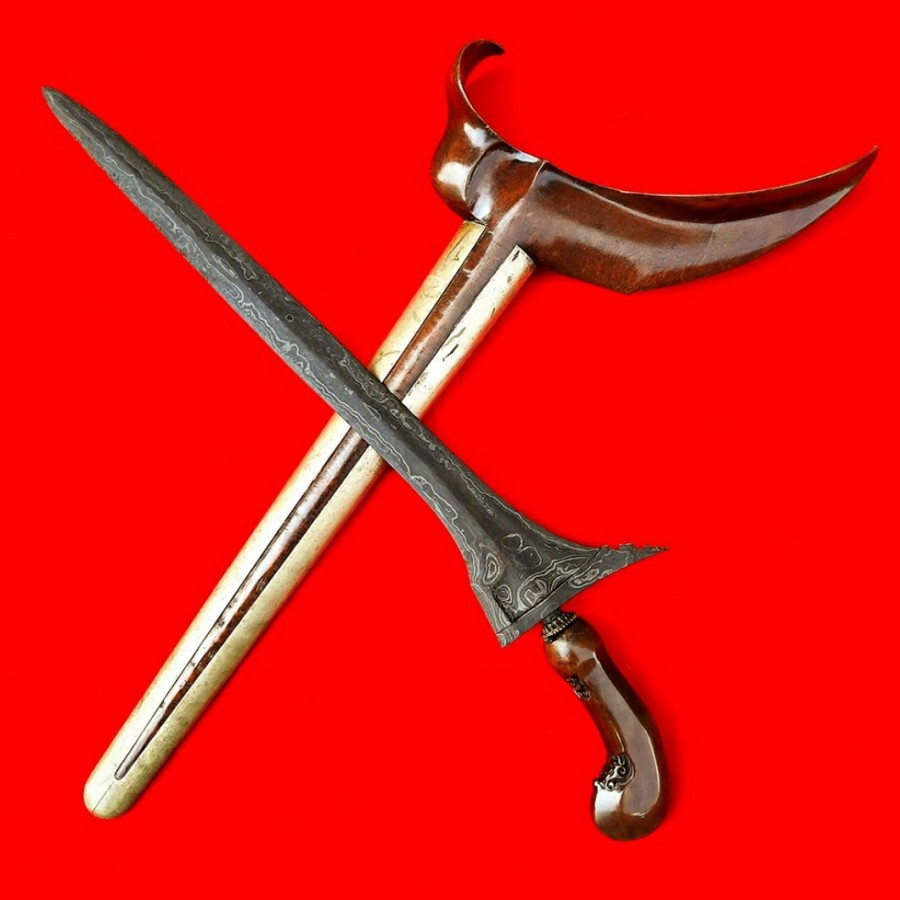 Jual Keris Pusaka Brojoguno Pamor Segoro Muncar PB IV Pakubuwono ke 4 ...
