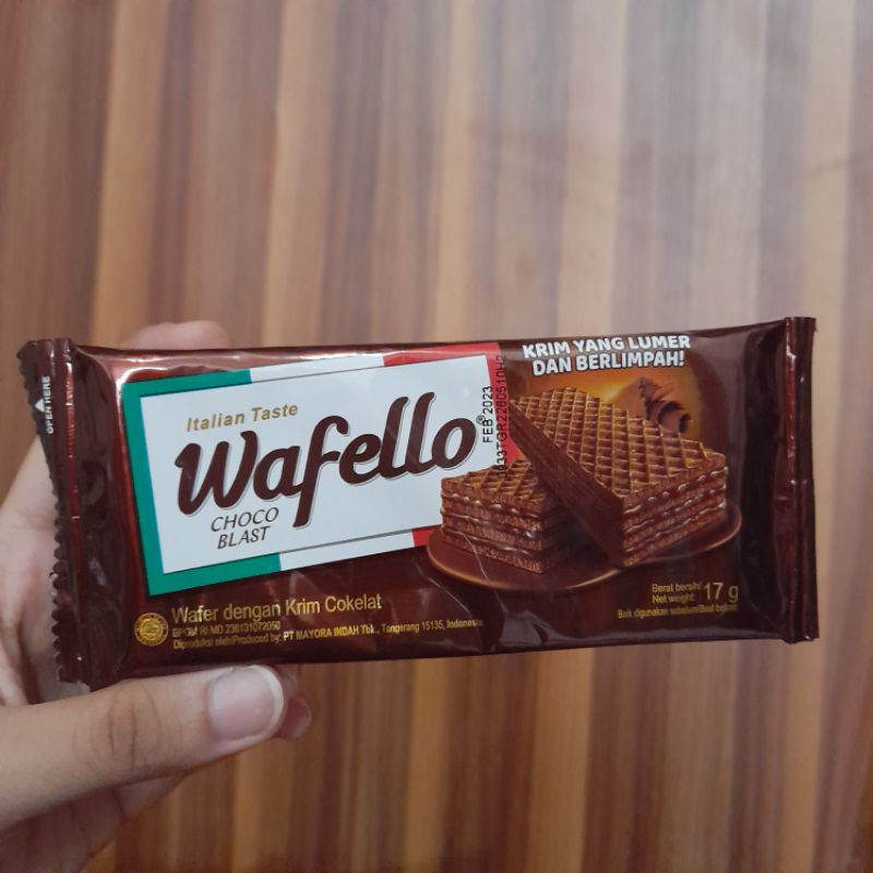 Jual Wafello Wafer Krim Coklat Lumer Snack Italian Taste Choco Blast ...