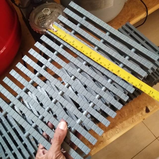 Jual Grating Grill PVC 25cm 3 pin Warna Abu abu | Shopee Indonesia