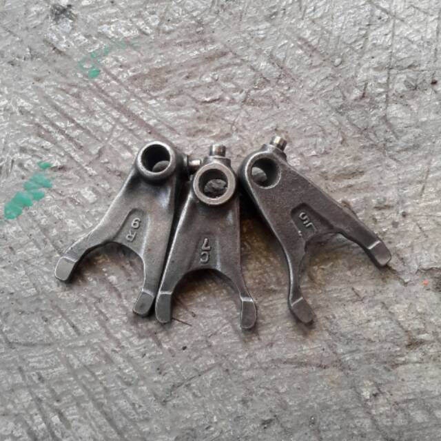 Jual Shift fork gear transmisi Vixion 3C1 / 1PA / 2PV ( capit udang ...