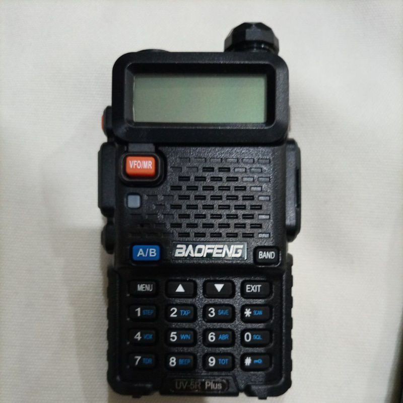 Jual HT BAOFENG UV5R 2800 MAH 8 Watt W UV 5R UV-5R Bao feng VHF UHF Dualband Dual band vs 82 ...