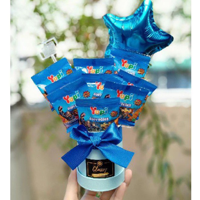 Jual Bloom Box Mini Snack Yupi + Balon Foil / Bucket Bouquet Buket ...