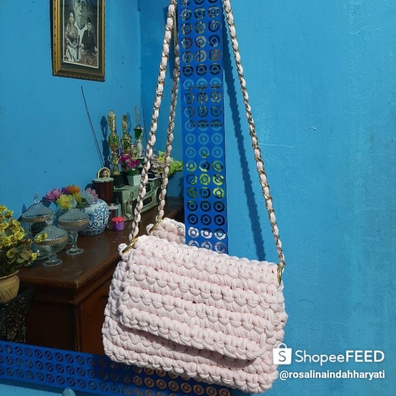 Jual Tas Rajut Selempang / Tas Pundak - Kurz Crochet Sling Bag ...