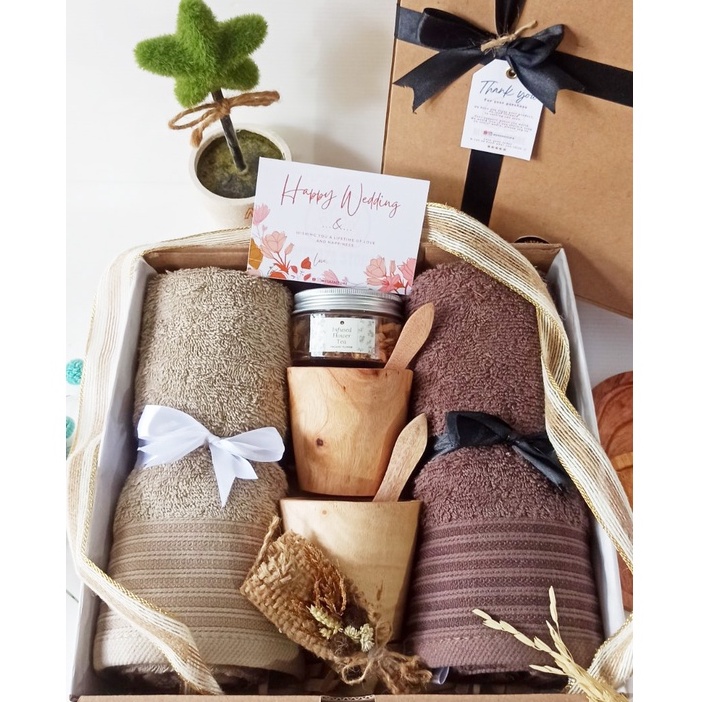 Jual Paket Hampers Wedding Kado Pernikahan Hadiah Nikahan Gift Box ...