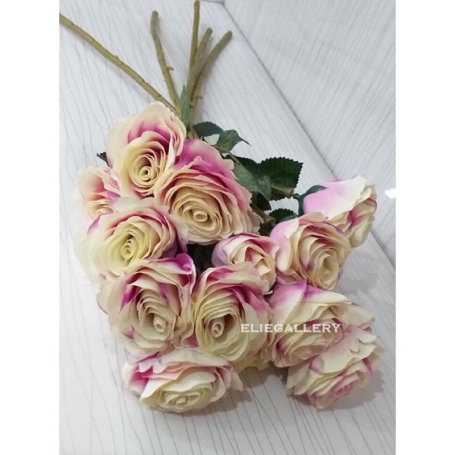 Jual Bunga Mawar Putih Gradasi Ungu Per Tangkai / Rose Artificial ...