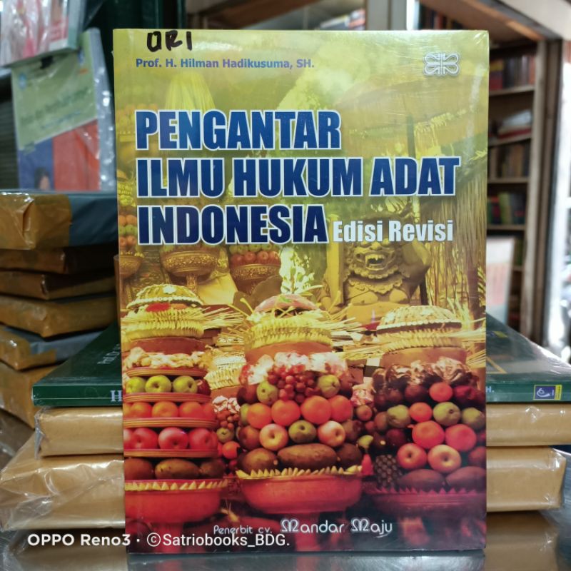 Jual PENGANTAR ILMU HUKUM ADAT INDONESIA - EDISI REVISI. Prof. Dr. Hilman Hadikusuma. SH ...