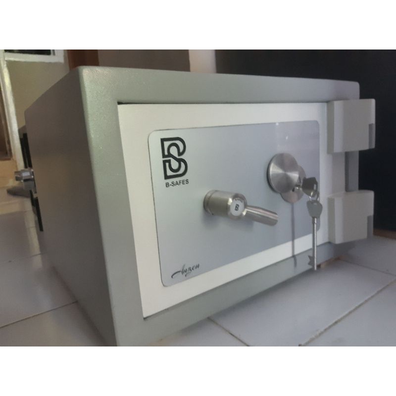 Jual Brankas Kecil File Mini Surabaya Anti Api Tinggi 30 cm Untuk ...