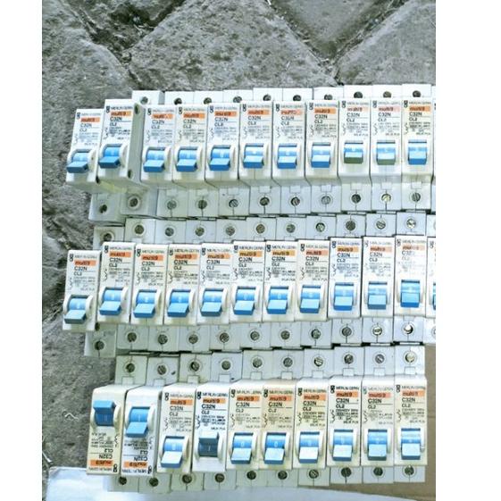 Jual Menarik.. mcb modif merlin gerin/schneider 2A bekas morah siap di ... Jual Menarik.. mcb modif merlin gerin/schneider 2A bekas morah siap di ...