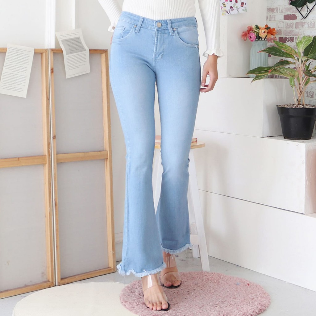 Jual 7C-G CELANA JEANS PREMIUM CUTBRAY BIRU MUDA /BOOTCUT JEANS ...