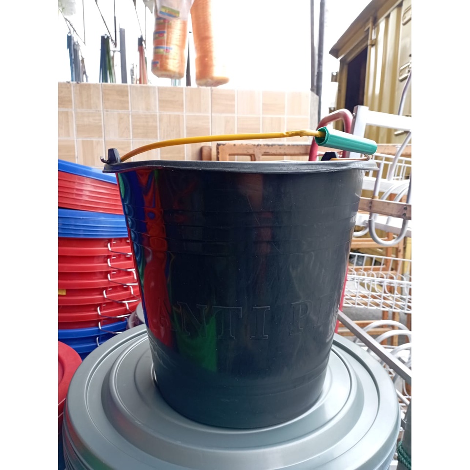 Jual Ember Cor GM 26L/ Ember Hitam / Ember Karet (0323) | Shopee Indonesia