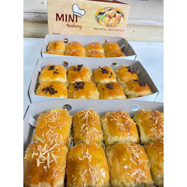 Jual BOLEN PISANG COKLAT KEJU ORIGINAL by Mini Bakery - pisang raja ...
