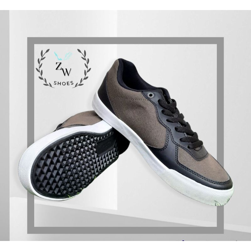 Jual Sepatu Kanvas Pria Sepatu Casual ARDILES LAZSLO - HITAM ABU ...
