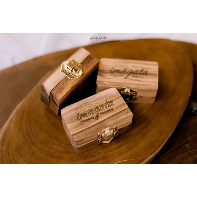 Jual BOX FLASHDISK KAYU JATI FREE GRAFIR, BOX,FLASHDISK | Shopee Indonesia
