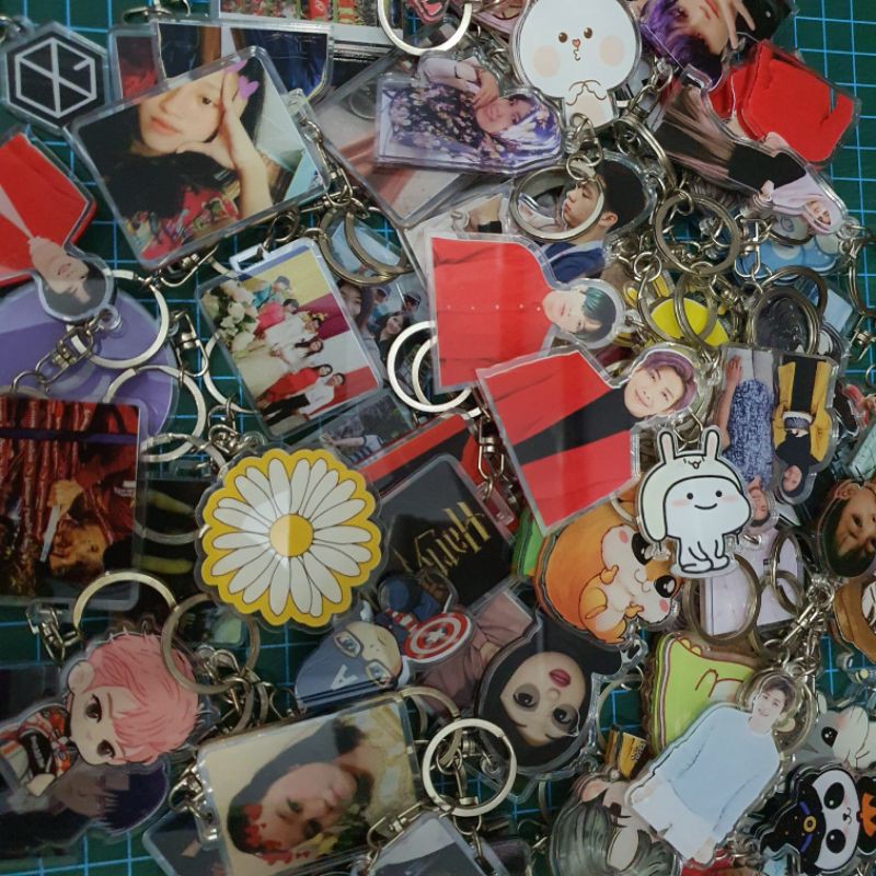 Jual custom keychain acrylic (Made by request) | Shopee Indonesia