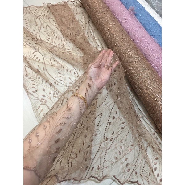 Jual Kain Brokat Tile Mutiara Mahogany warna rose gold | Shopee Indonesia