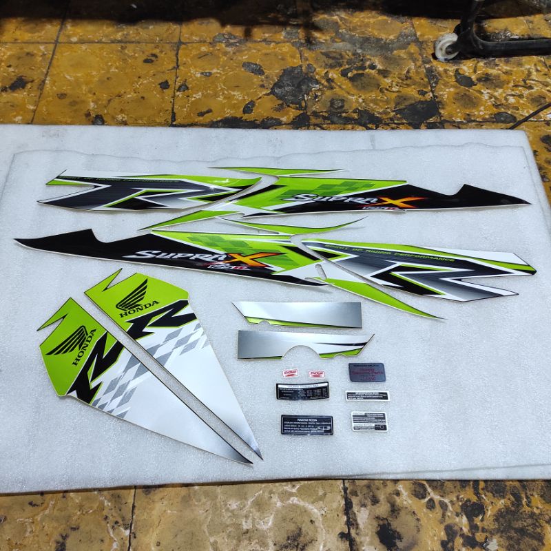 Jual Stiker stripping striping decal Graphic Honda Supra X 125 R 2010 ...