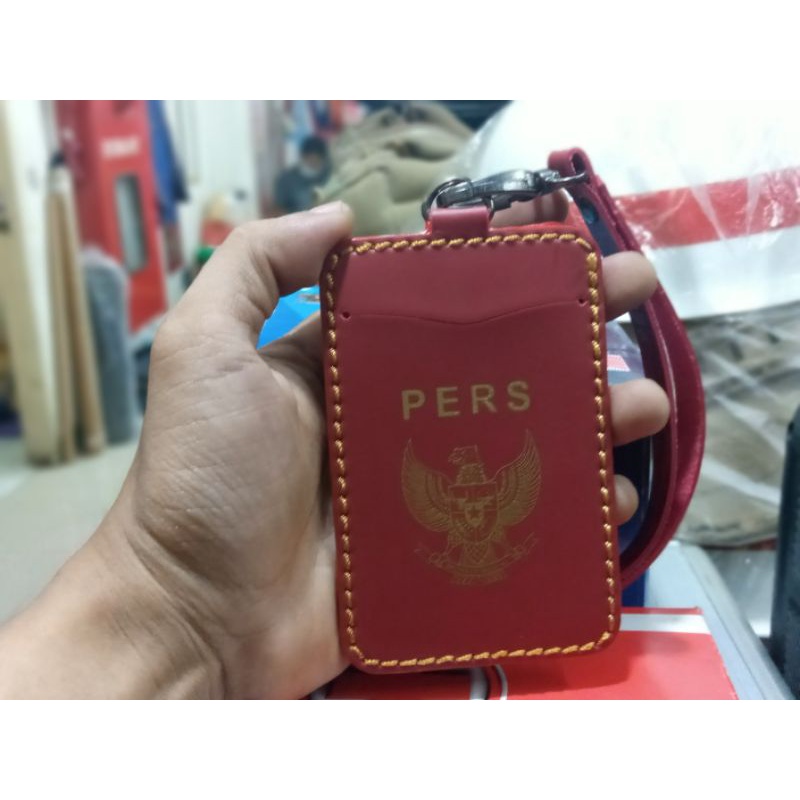 Jual Tali Gantungan Name Tag PERS ID Card Holder Red | Shopee Indonesia