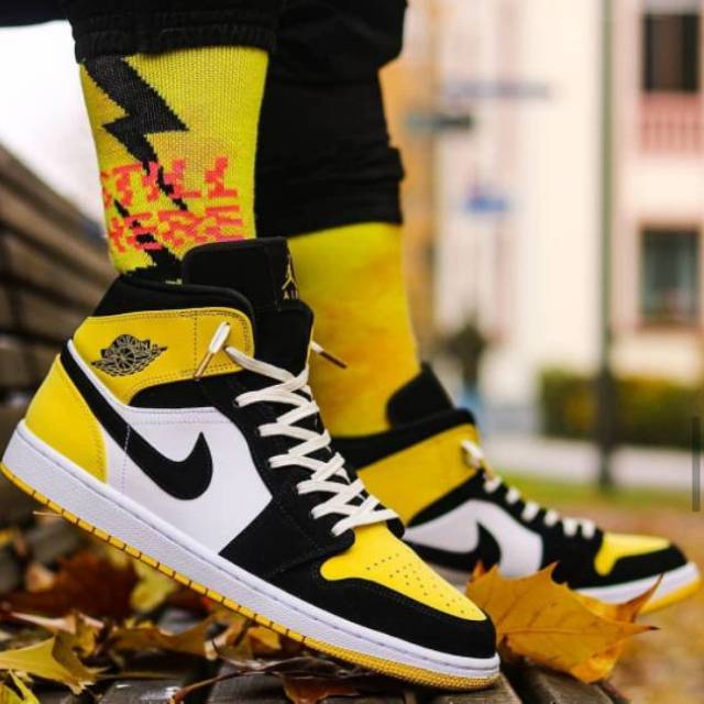 Jual Nike Air Jordan 1 Mid Yellow Toe Premium Original | Shopee Indonesia