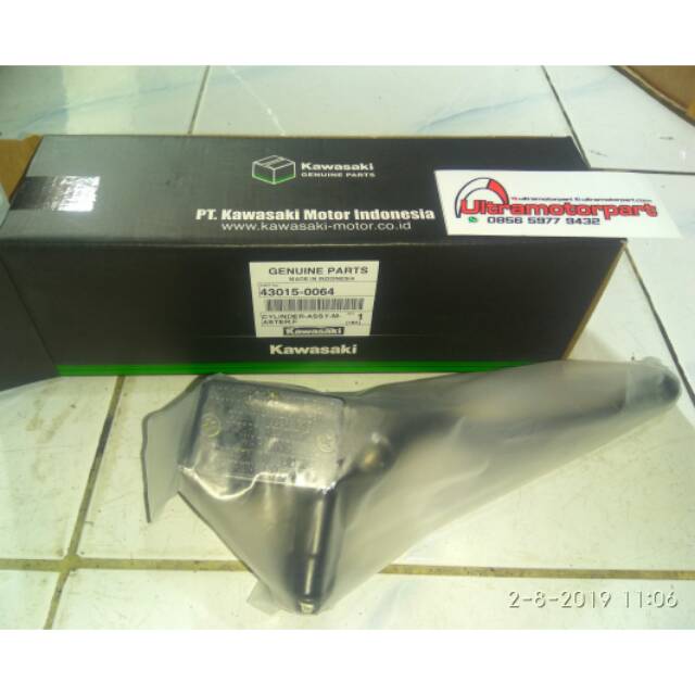 Jual Master rem depan kawasaki ninja R atau ninja RR original Kawasaki 43015-0064 | Shopee Indonesia