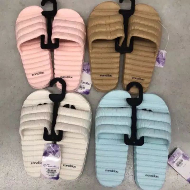 Jual zandilac x sandal sliper yang empuk | Shopee Indonesia