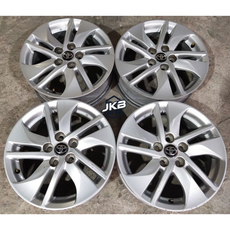 Jual VELG RACING MOBIL MURAH ORIGINAL COPOTAN MOBIL SIENTA RING 15 PCD 5X100 WARNA SILVER ...