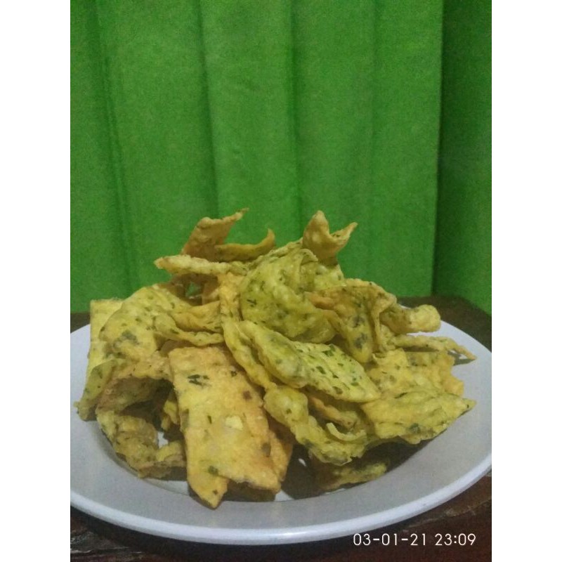 Jual snack/krupuk/kripik pangsit rasa bawang | Shopee Indonesia
