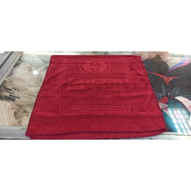Jual Handuk Leher Lovely Microfiber Corak Gucci | Shopee Indonesia