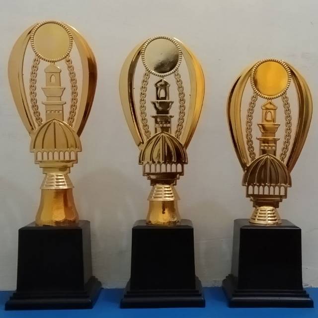 Jual Piala Murah Set Juara 123 tipe F32 | Shopee Indonesia