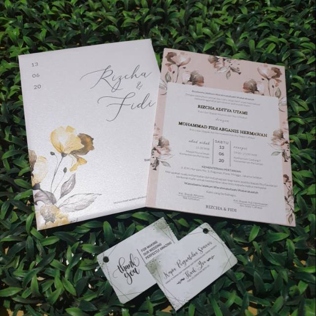 Jual UNDANGAN PERNIKAHAN HARD COVER | Shopee Indonesia