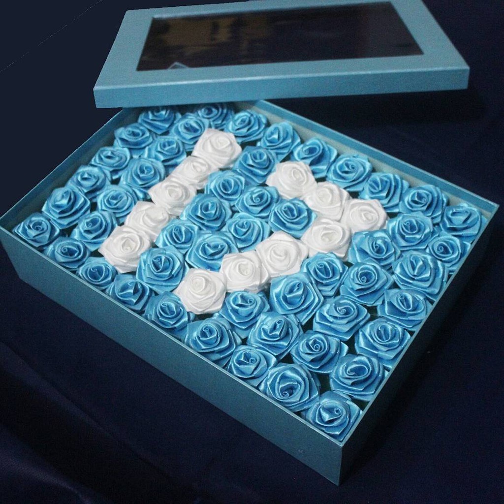 Jual GIFT bunga box wisuda ulang tahun PLUS NAMA | KADO FLOWER BOX ...