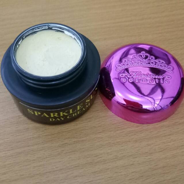 Jual KARISMA COSMETIC DAY CREAM | Shopee Indonesia
