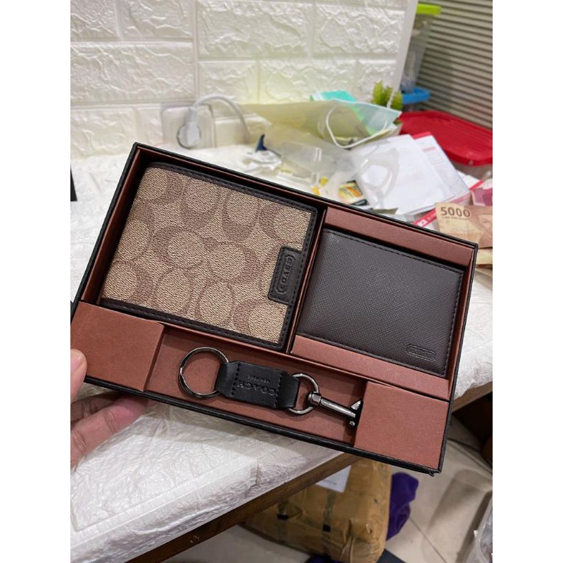 Jual Dompet Pria Model Lipat Coach Original Motif Dan Polos Bahan Kulit ...