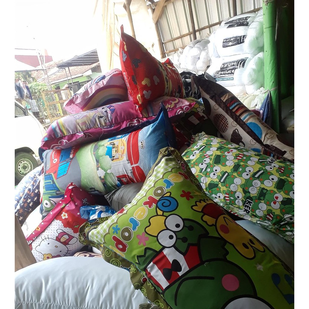 Jual Bantal Dan Guling Dakron Putih dan Motif Merek DnD Pillow Harga 1 ...