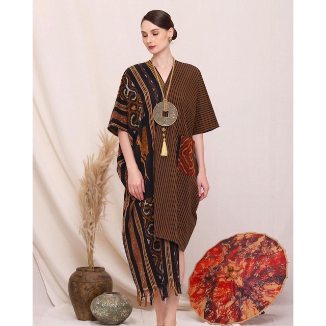 Jual TENUN_GAYA tunik tenun saraswati | Shopee Indonesia