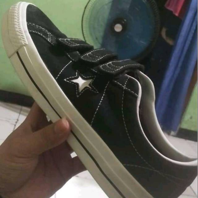 Jual Cons one star Velcro 3v sz 42,5 | Shopee Indonesia