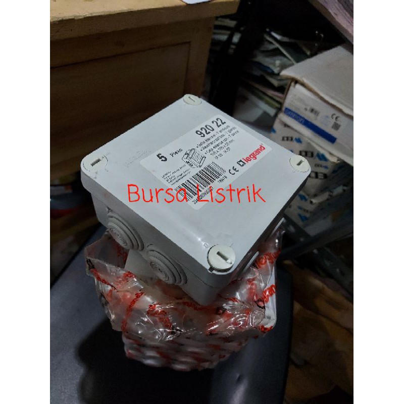 Jual Junction Box Legrand 92022 uk. 105 x 105 mm | Shopee Indonesia