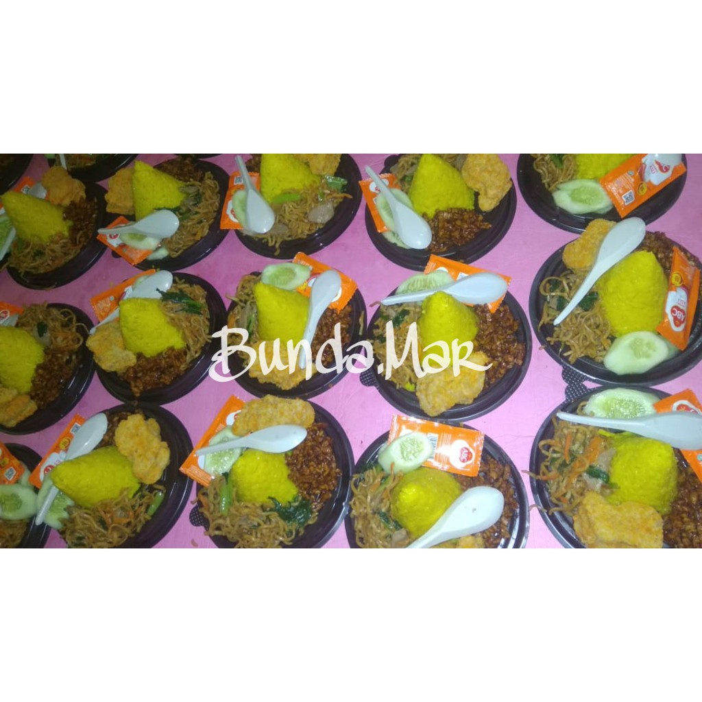 Jual Nasi Kuning Tumpeng Mini / Mika Bolu Bulat / Tumini Tumpeng - Nasi ...