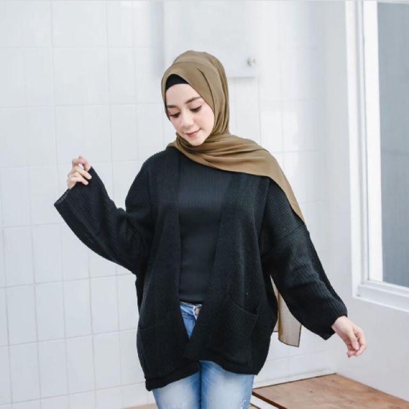 Jual LOCY CARDY Cardigan Rajut Oversized dan Normal Size - Kardigan Polos Wanita Bahan Rajut ...