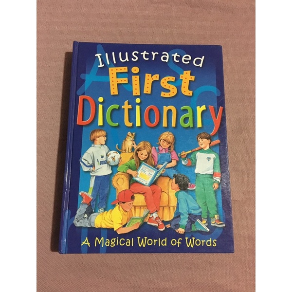Jual Buku Illustrated First Dictionary A Magical World Of Words ...