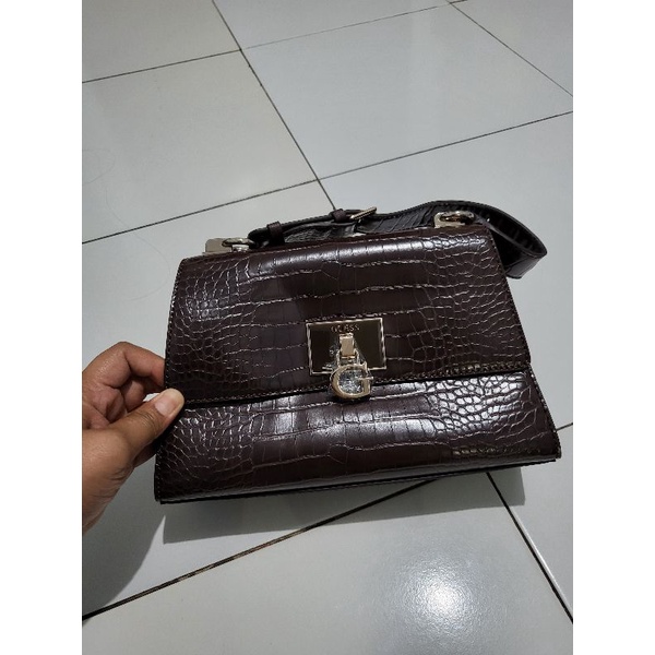Jual Tas Guess Original Coklat Croco | Shopee Indonesia