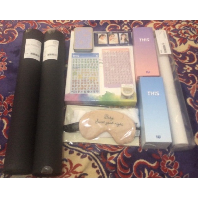 Jual [READY STOCK] IU THE PRESENT I MERCHANDISE (MD) | Shopee Indonesia