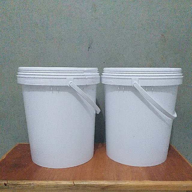 Jual Ember bekas cat 25kg putih polos tanpa tutup | Shopee Indonesia