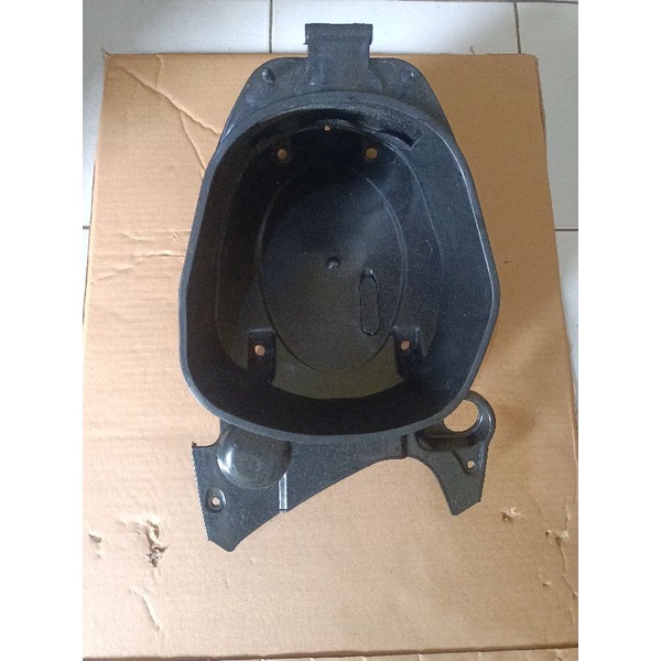 Jual box bagasi bawah jok Vario cw carbu 2008-2011 | Shopee Indonesia