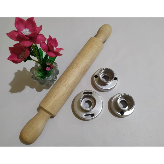 Jual Rolling pin kayu / rolpin dan cetakan donat 3 ukuran berbeda ...