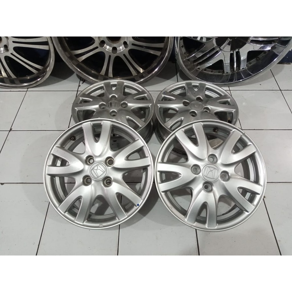 Jual Velg Mobil Secend Copotan Oem Brio Akar Ring 14 Lebar 4 Hole 4x100 Warna Silver R14 ...