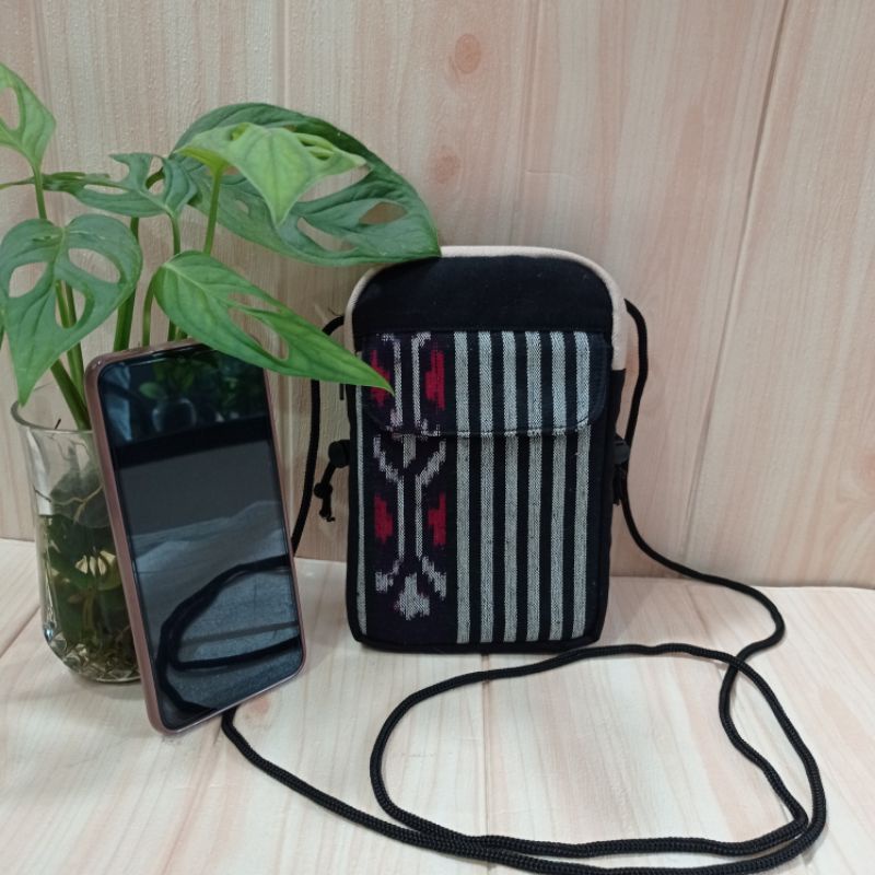 Jual Tas Selempang HP Wanita Kain Tenun Sling Bag Hp Dompet Etnik | Shopee Indonesia