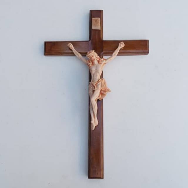 Jual Salib Dinding Gantung Kayu 40 cm Corpus Patung Yesus INRI Klasik ...