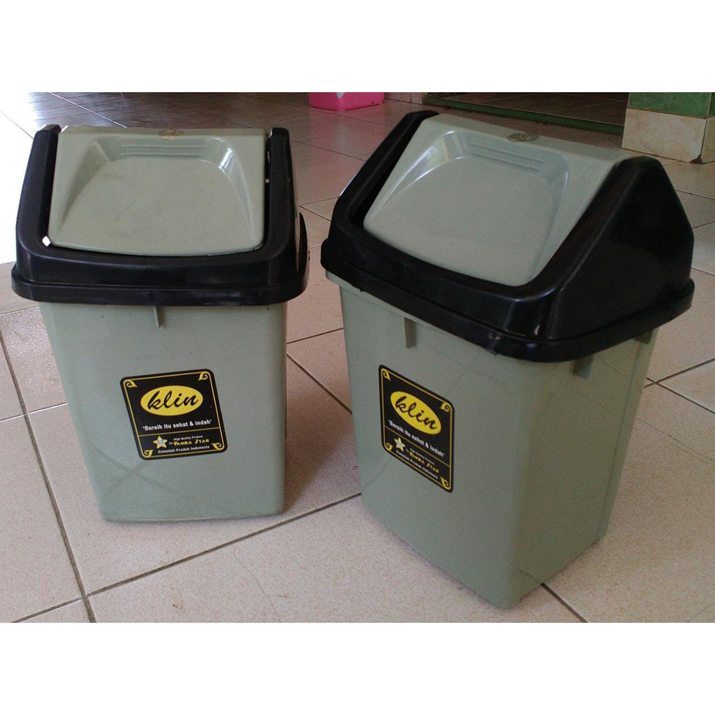 Jual TEMPAT SAMPAH TUTUP GOYANG KLIN Tong Sampah Tutup Ukuran 5 liter P 21 x L 18 x T 31 ...
