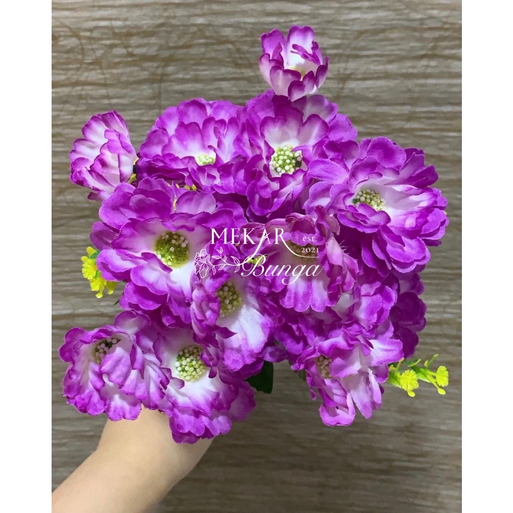 Jual (M 3) - Bunga Artifisial Chrysan x 5 (+3) Acc Dekorasi Pelaminan ...