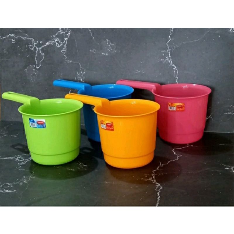 Jual GAYUNG MANDI PLASTIK/GAYUNG MURAH WARNA/GAYUNG AIR WARNA DAN ...